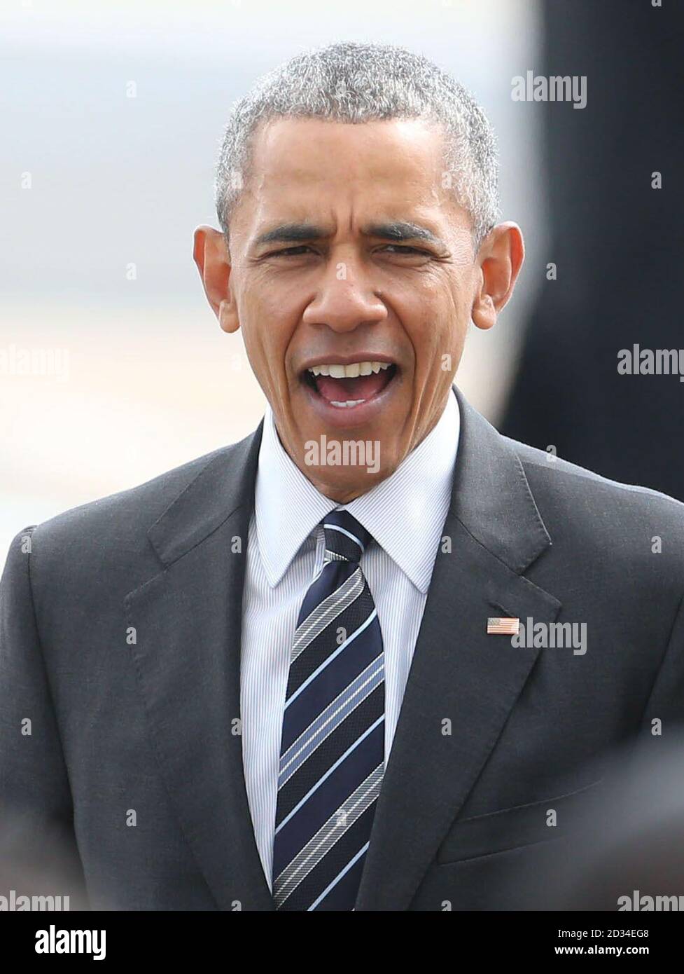 ALTERNATE CROP. US President Barack Obama departs from London Stansted ...