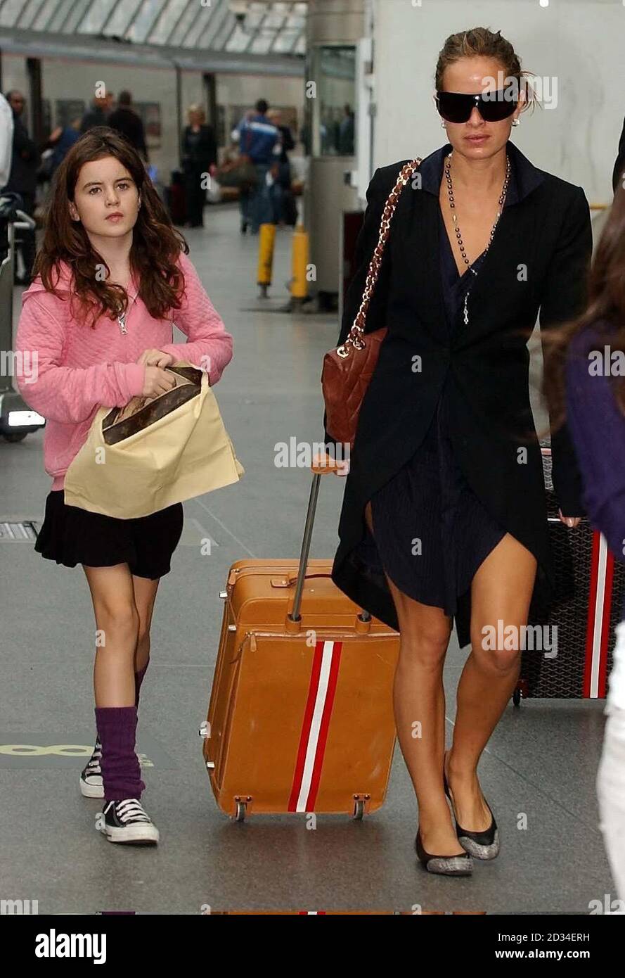 Jade Jagger and her youngest daughter Amba board the Eurostar to Paris ...
