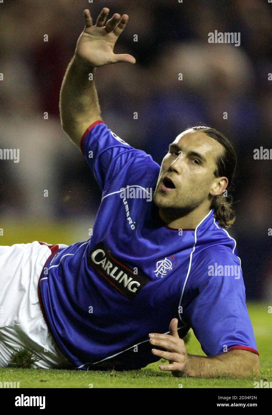 Englands from left to right alan smith hi-res stock photography and ...