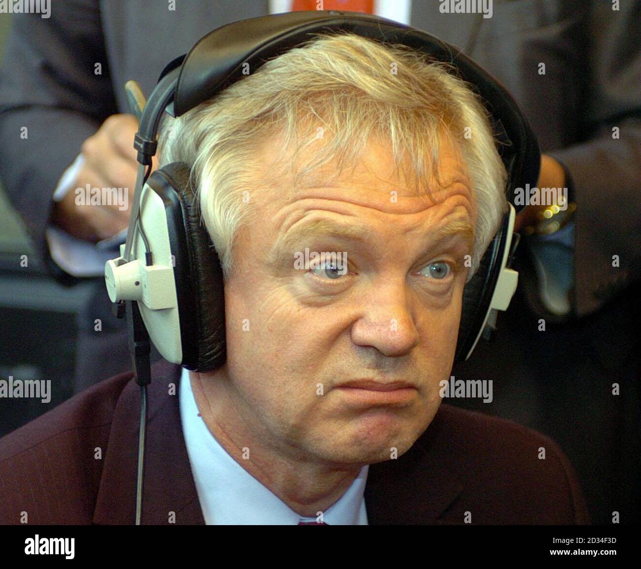 Warwick davis, portrait hi-res stock photography and images - Alamy