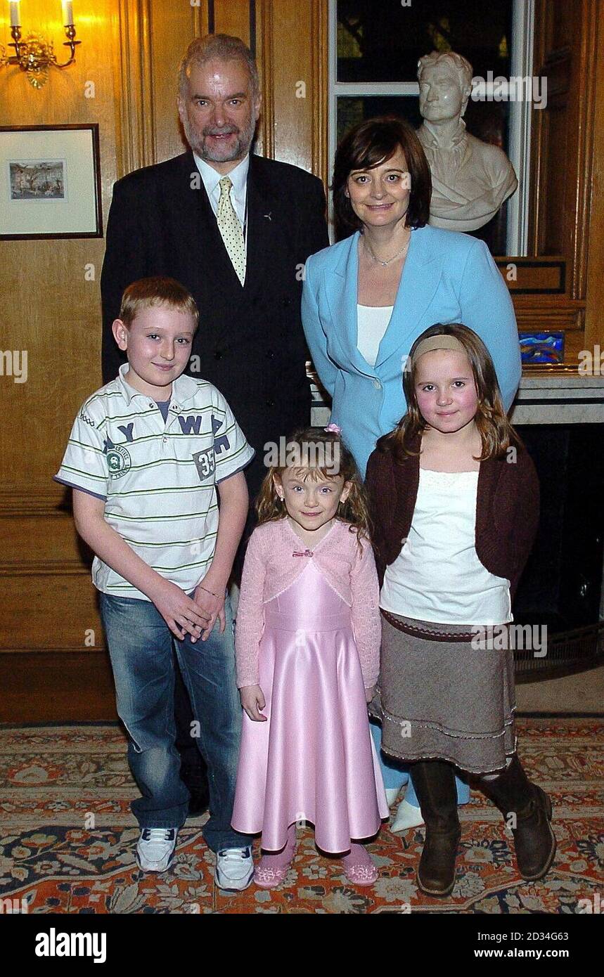 Wife of colin morley hi-res stock photography and images - Alamy