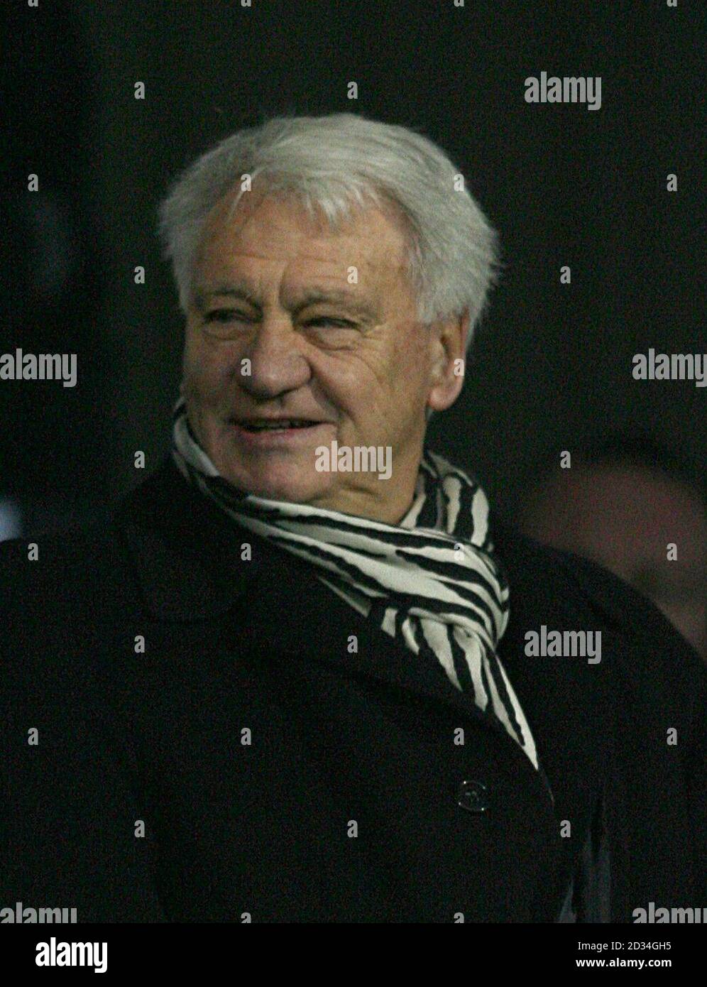 Sir Bobby Robson watches the game between Fulham and Newcastle United ...