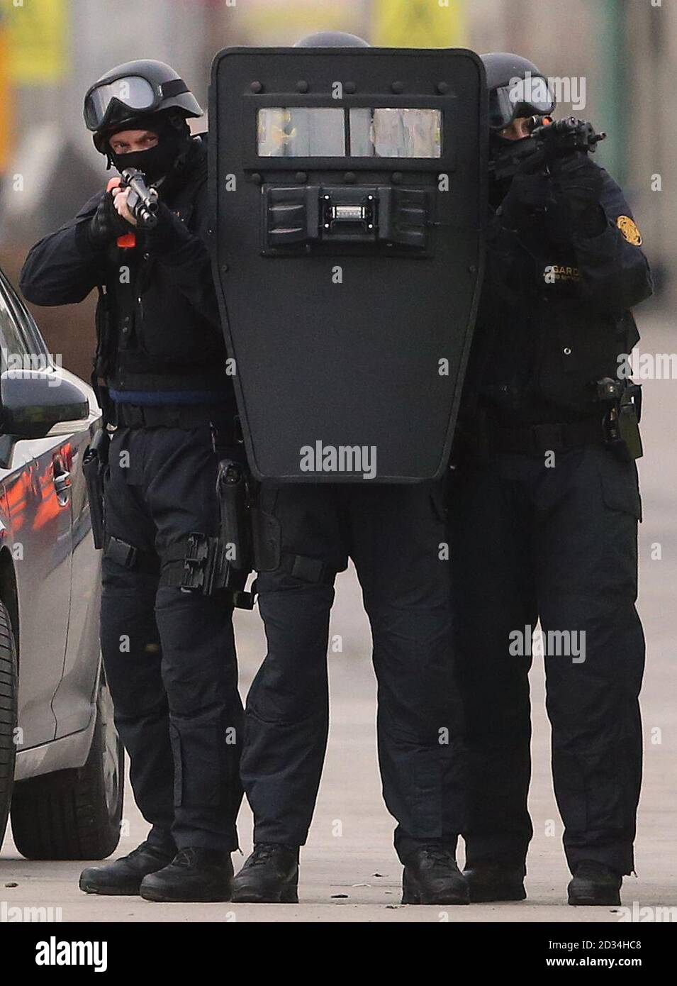 Garda armed support units hi-res stock photography and images - Alamy