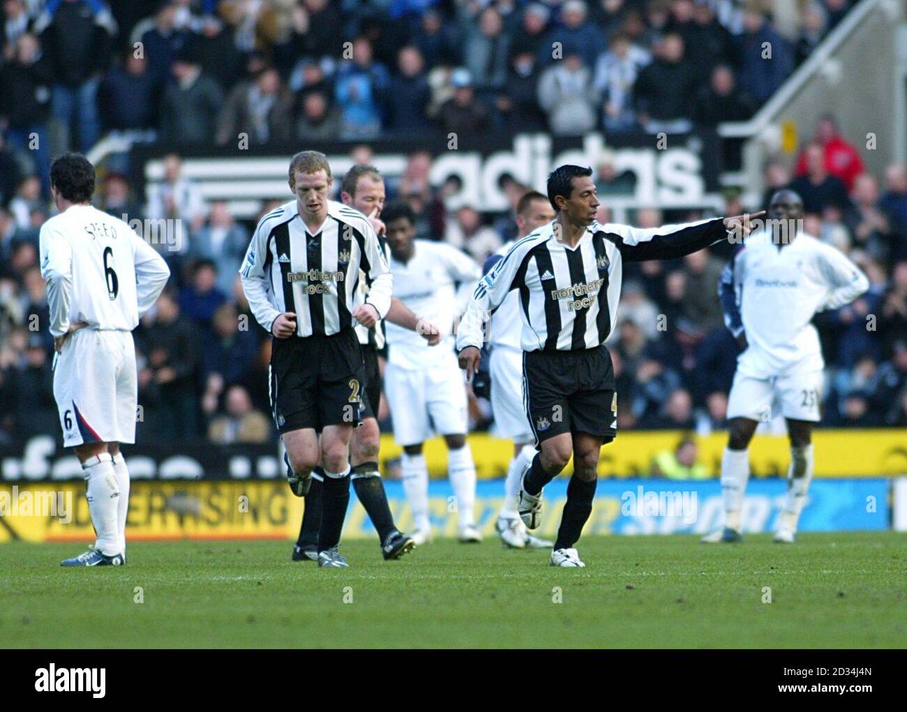 Newcastle United's Nolberto Solano celebrates his goal Stock Photo - Alamy