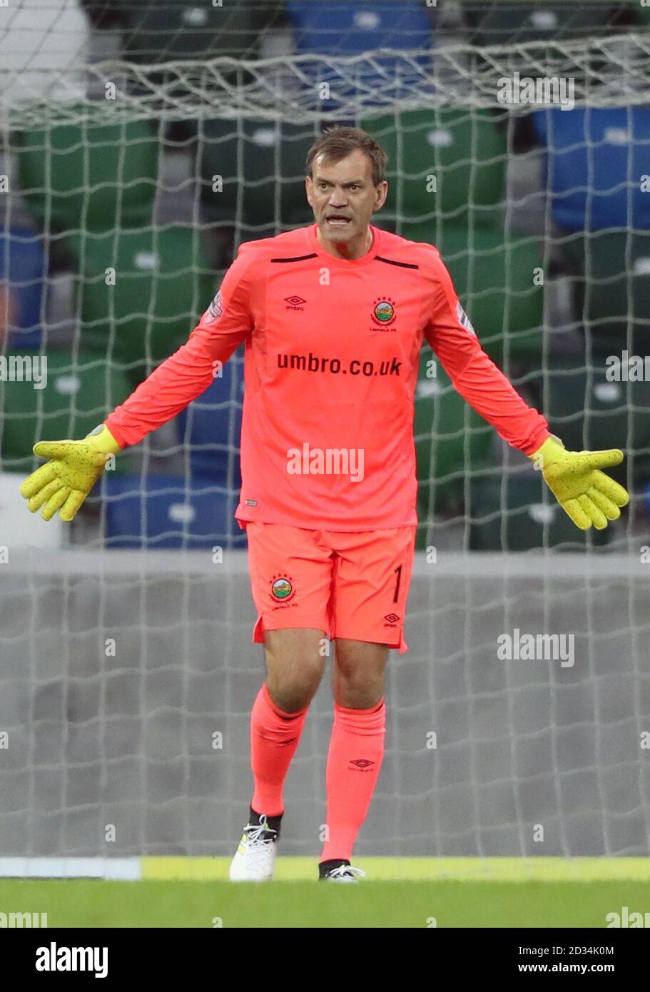 Roy carroll goalkeeper linfield hi-res stock photography and images - Alamy