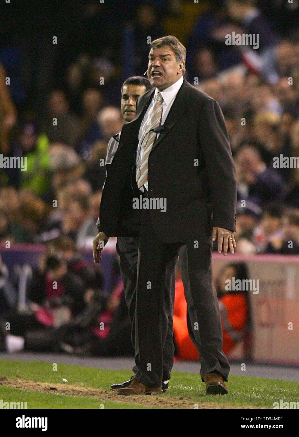 Bolton Wanderers' Sam Allardyce on the touchline Stock Photo - Alamy