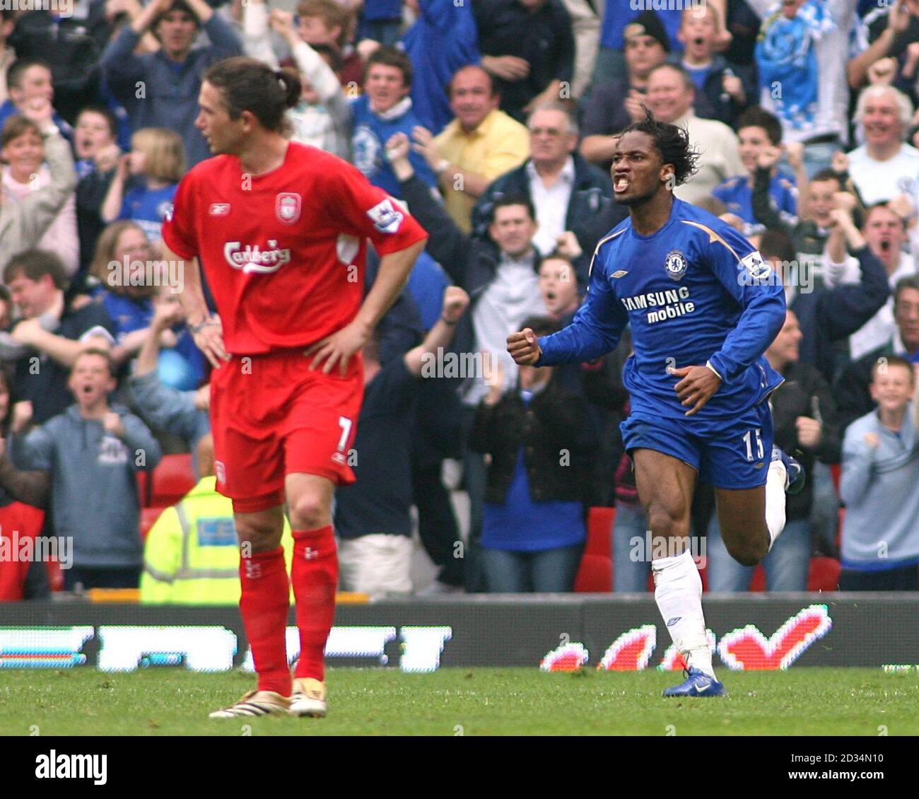 Goal back hi-res stock photography and images - Alamy