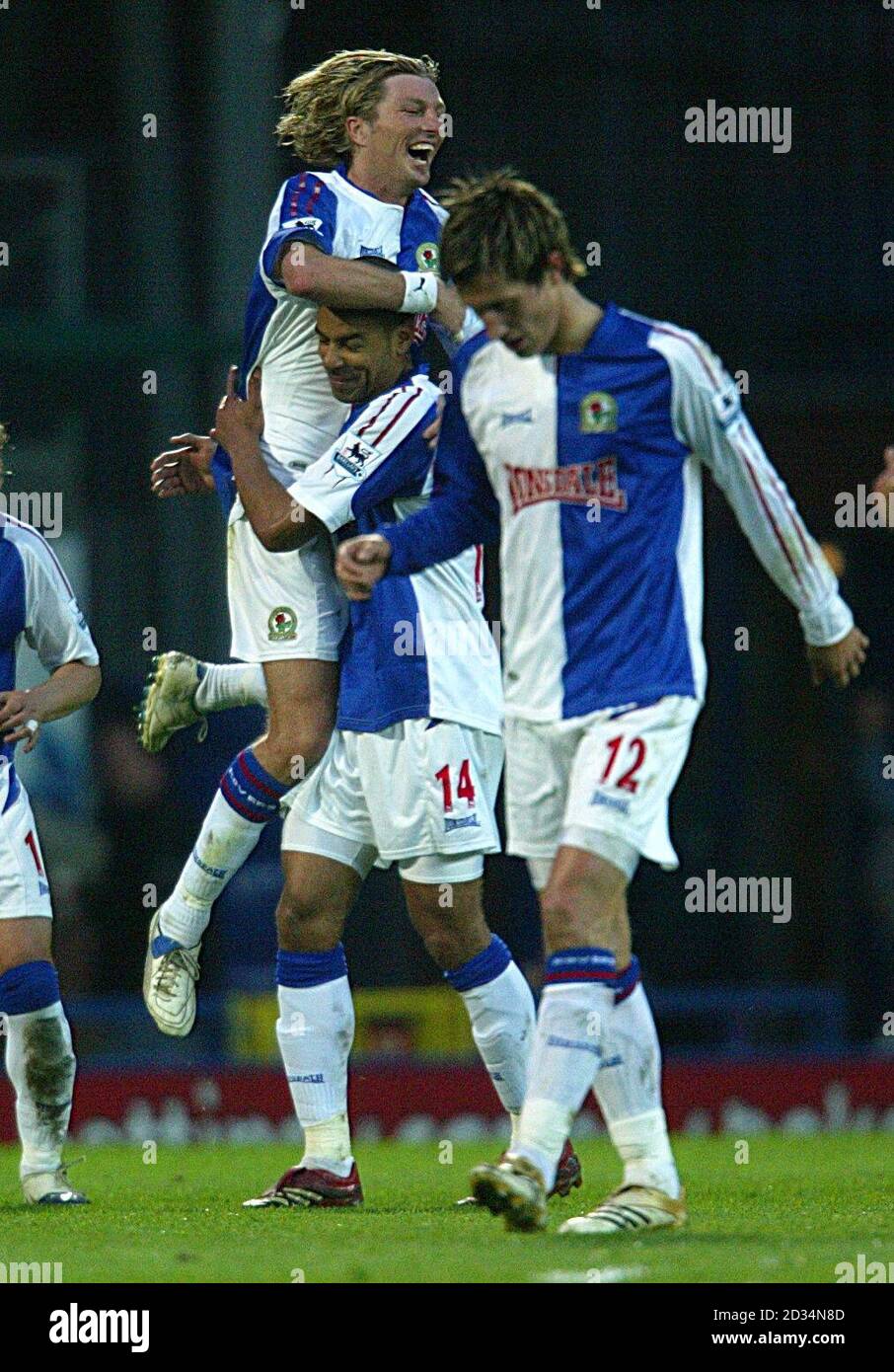 Blackburn Rovers Robbie Savage celebrates his goal with Steven Reid ...