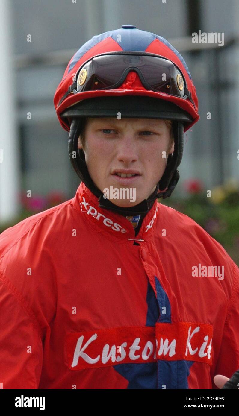 Jockey Phillip Makin at Beverley racecourse Stock Photo - Alamy