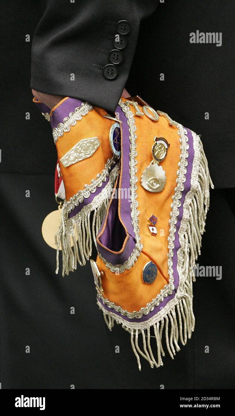 Loyalists march the streets of Glasgow city centre during the country's ...