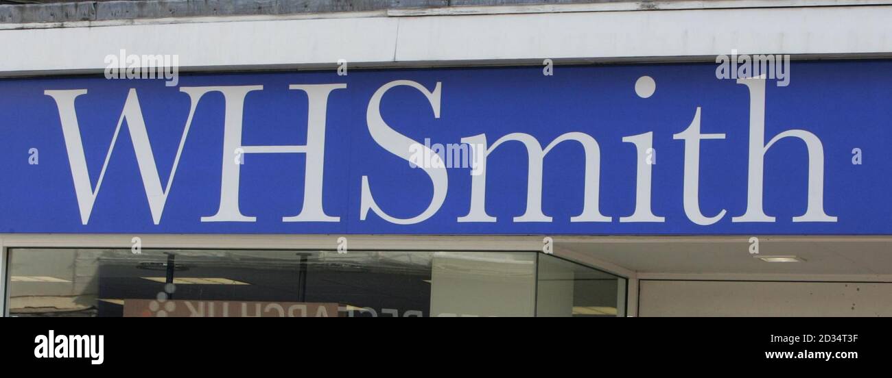 Whsmith store hi-res stock photography and images - Alamy
