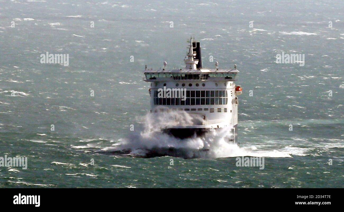 A dfds ferry crashes through waves hi-res stock photography and images ...
