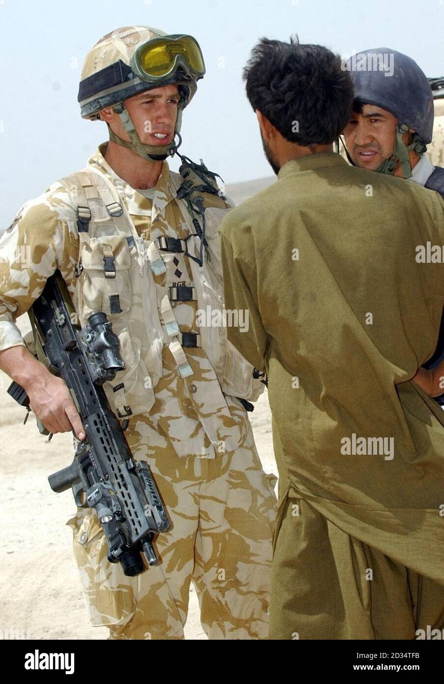 Platoon commander lieutenant angus mathers hi-res stock photography and ...