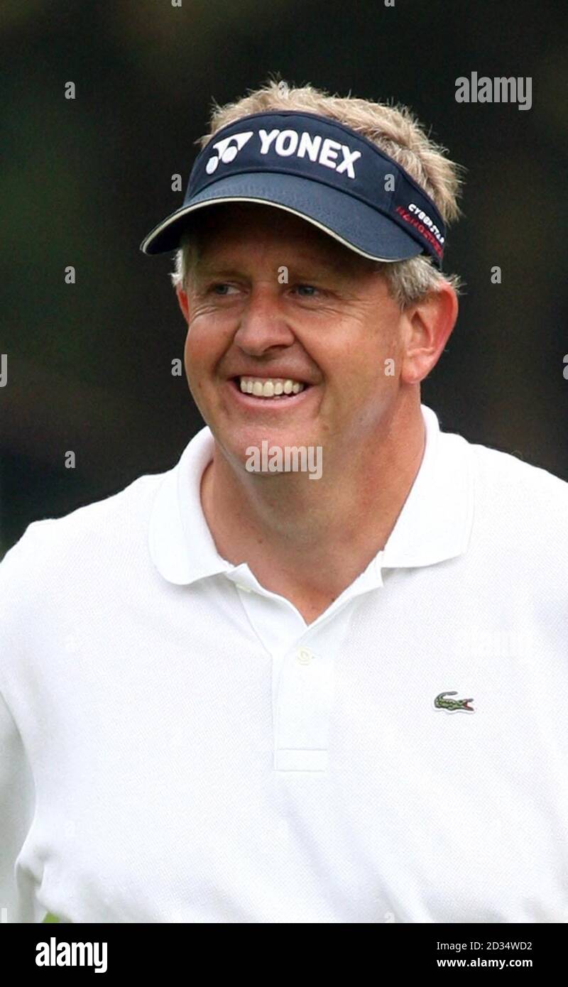 Scotland's Colin Montgomerie at the 18th hole during the HSBC World ...