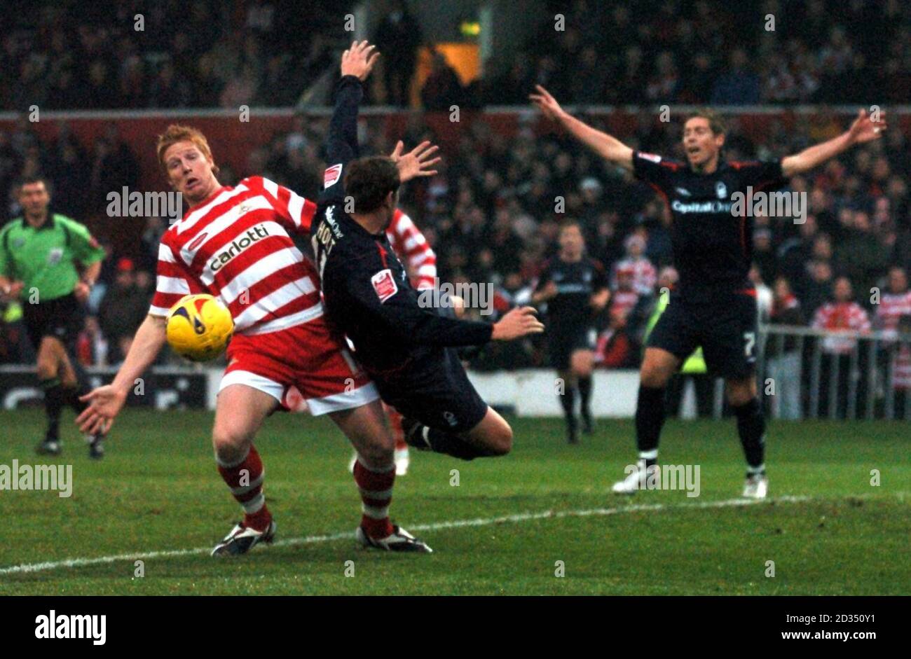 English soccer ball hi-res stock photography and images - Alamy