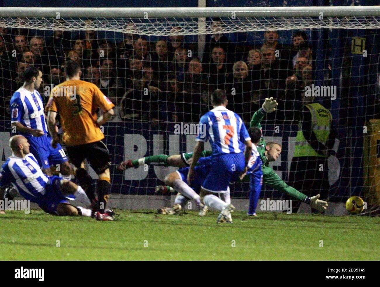 Coca cola championship match layer road hi-res stock photography and ...