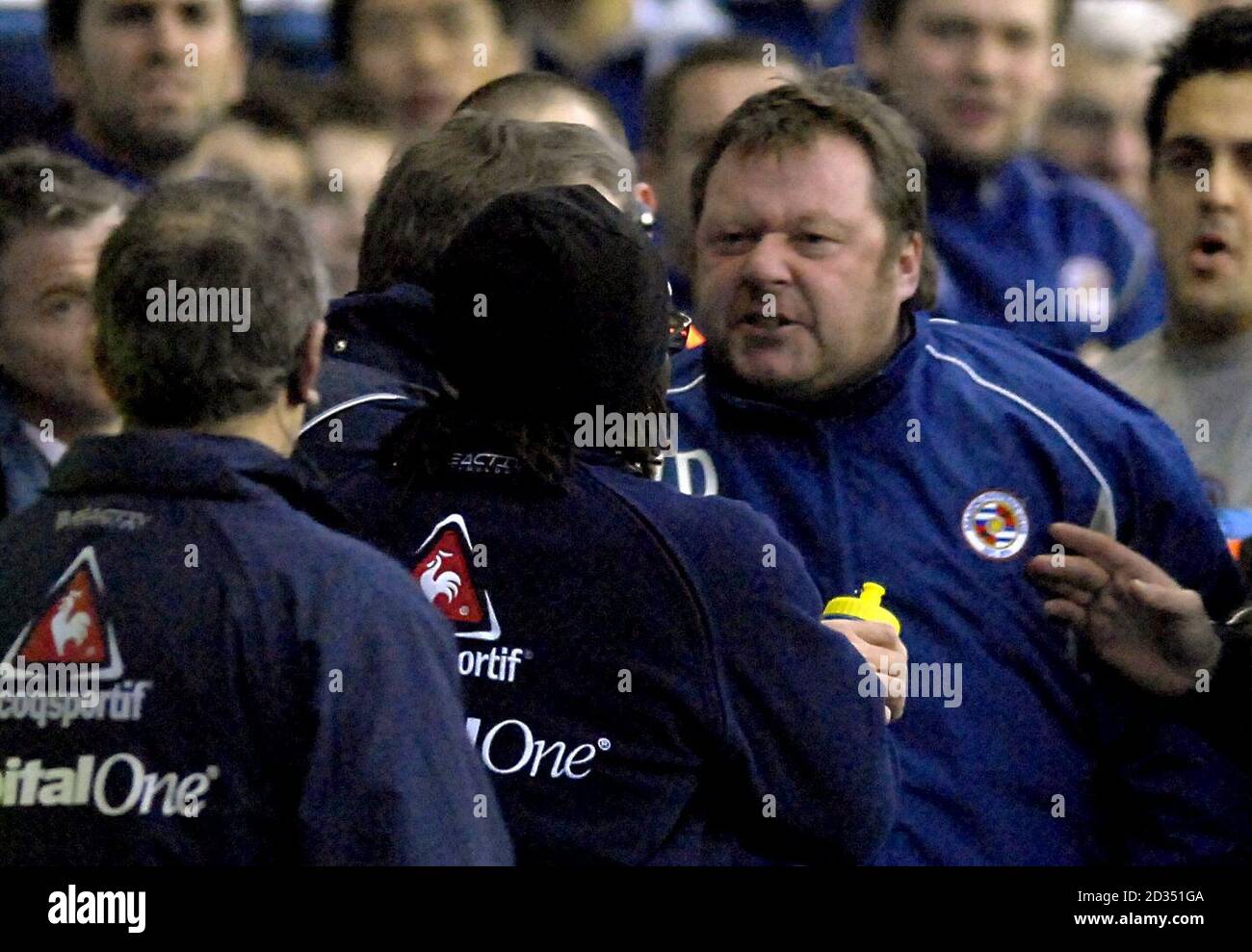 Neil warnock angry hi-res stock photography and images - Alamy