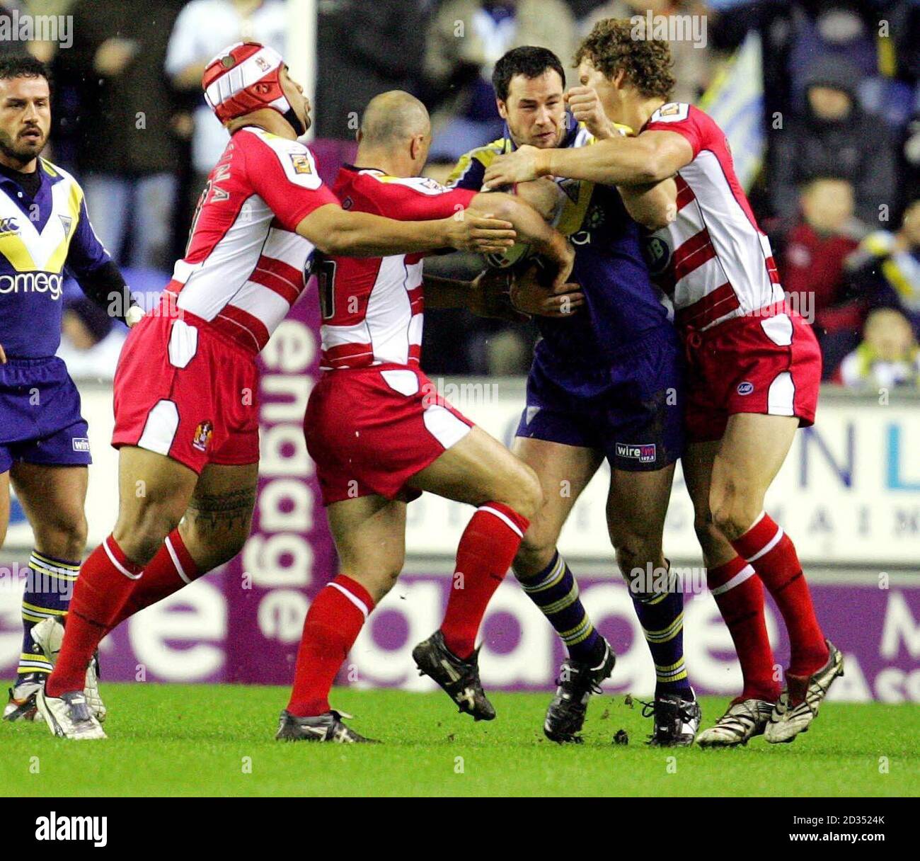 Wigans sean oloughllin hi-res stock photography and images - Alamy