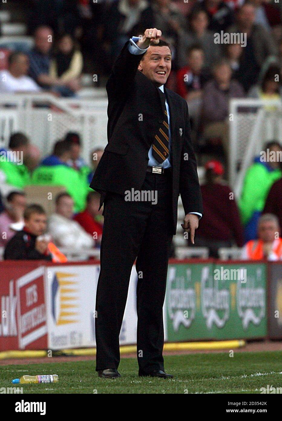 Middlesbrough manager and adrian boothroyd hi-res stock photography and ...
