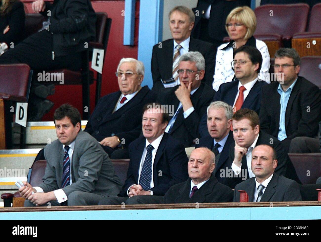 Former aston villa chairman doug ellis in the stands hi-res stock ...