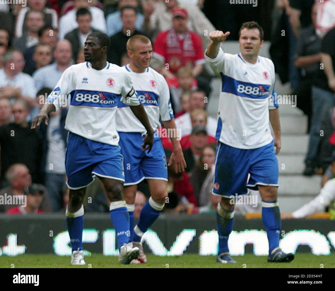 Middlesbrough's Mark Viduka celebrates his goal with team mates Stock ...