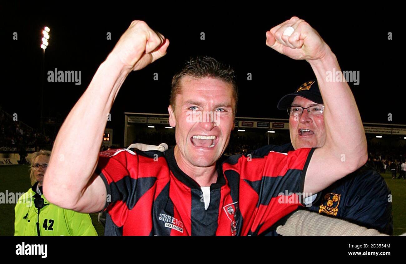 Shrewsbury Town's Andrew Cooke celebrates victory Stock Photo - Alamy