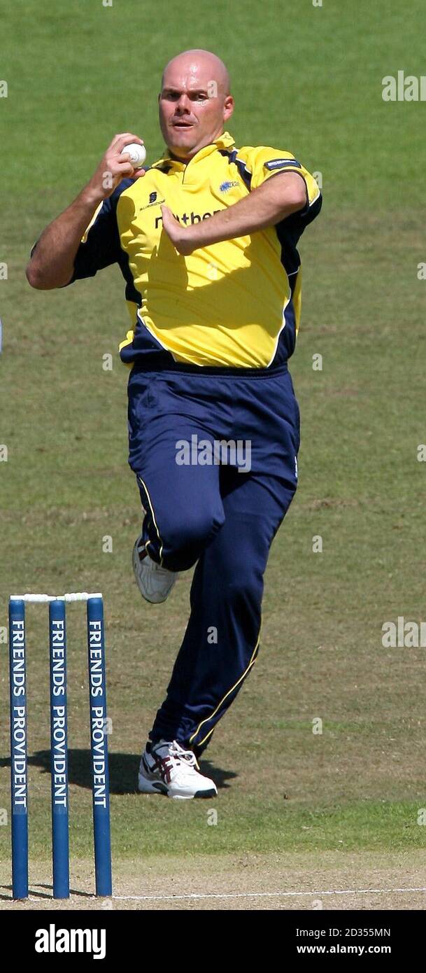 Durham Dynamos' Neil Killeen in action during the Friends Provident ...