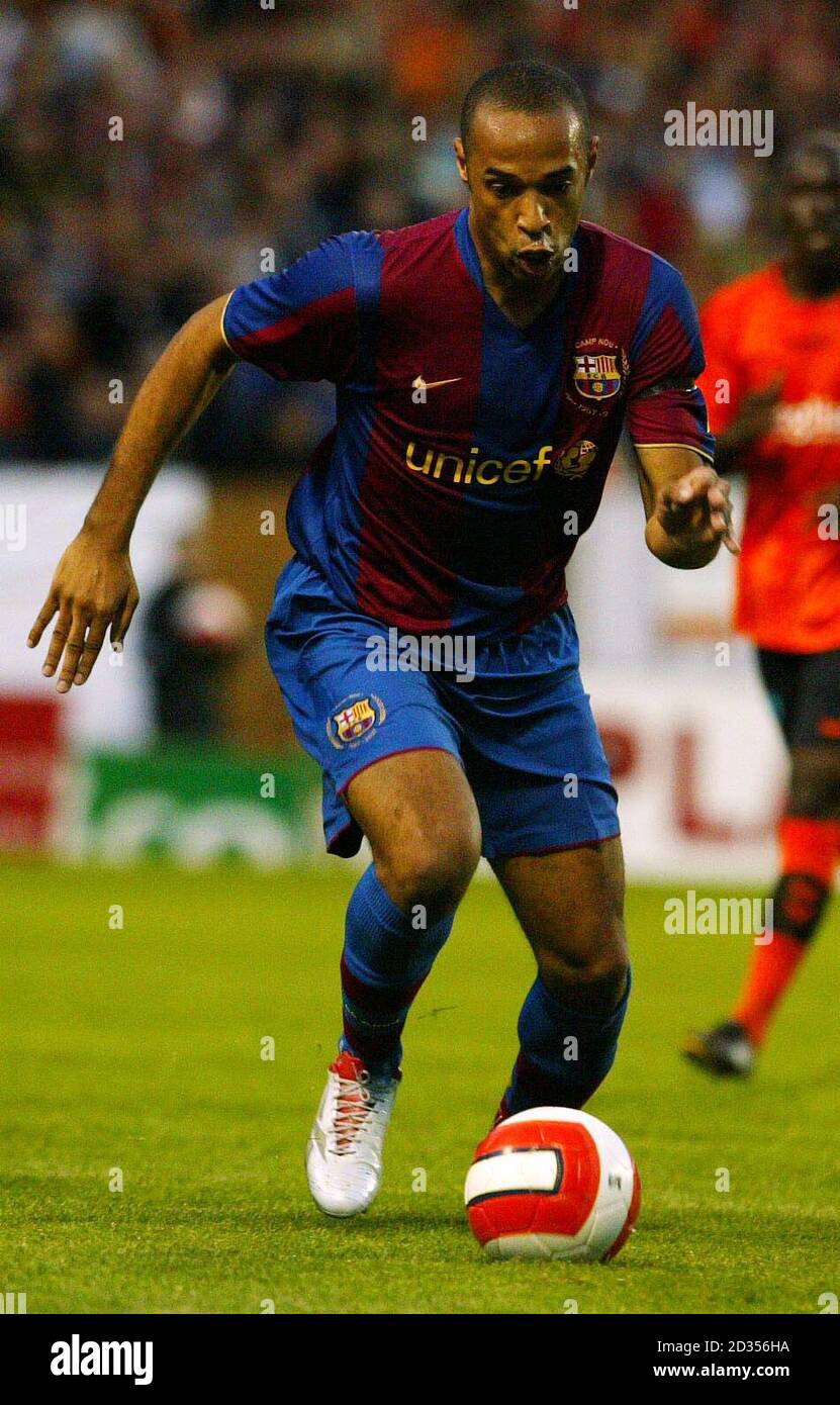 Barcelona's Thierry Henry Stock Photo - Alamy