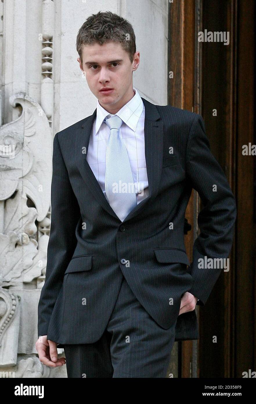 Craig ramshaw leaves cardiff crown court hi-res stock photography and ...