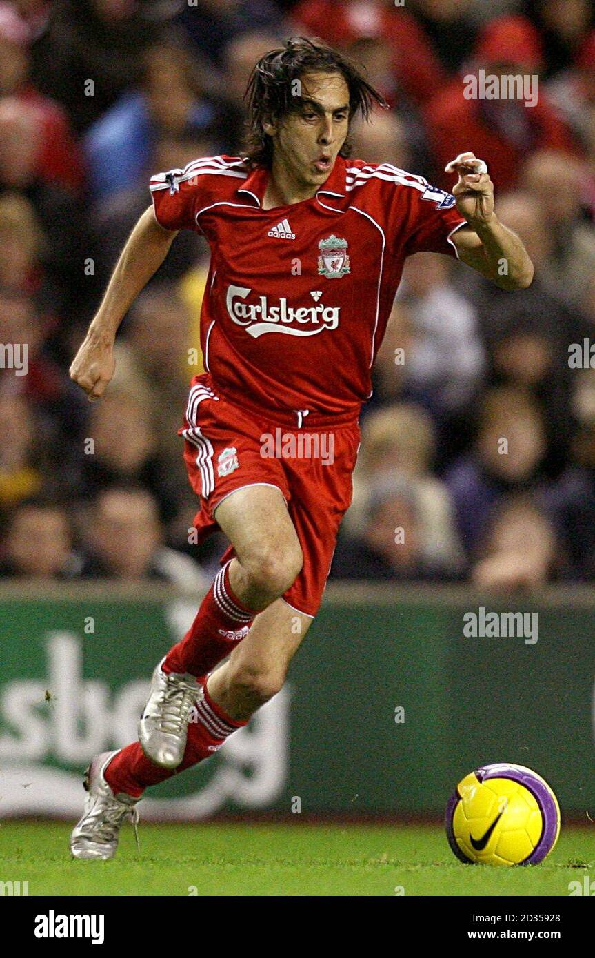 Yossi Benayoun, Liverpool Stock Photo - Alamy