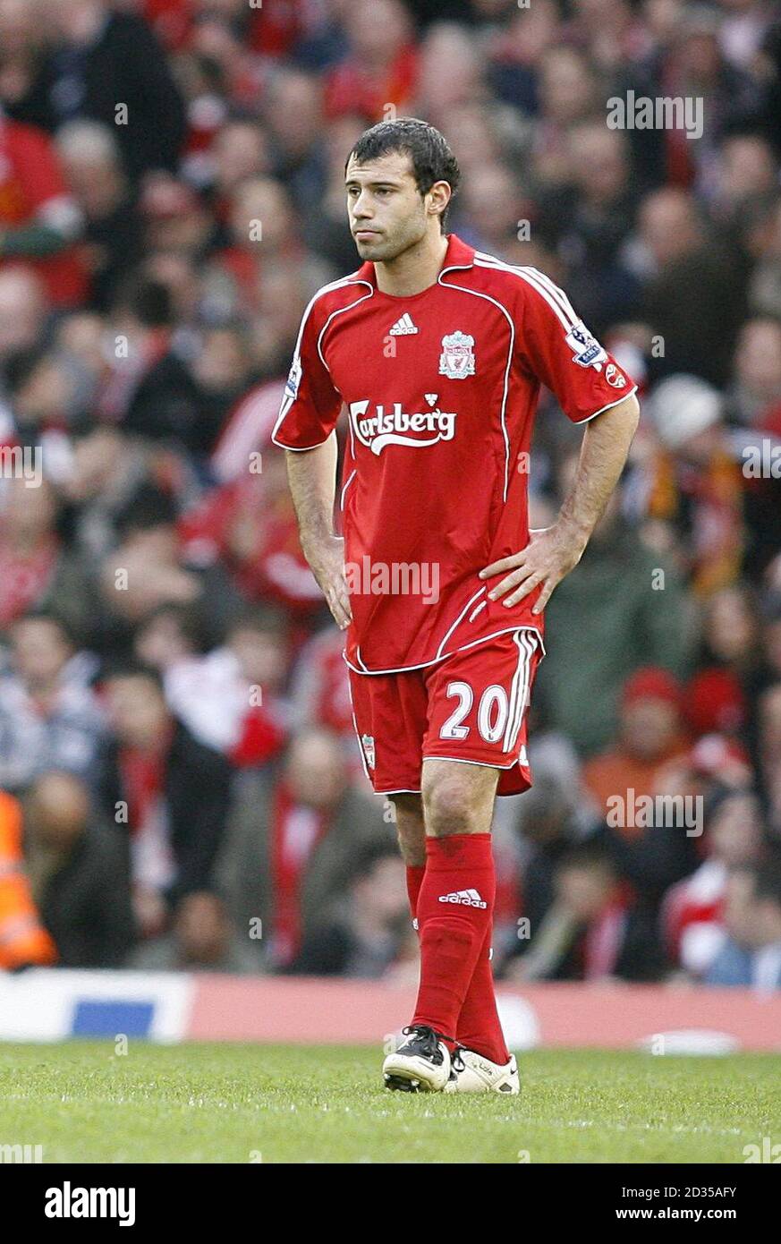Javier mascherano liverpool hi-res stock photography and images - Alamy