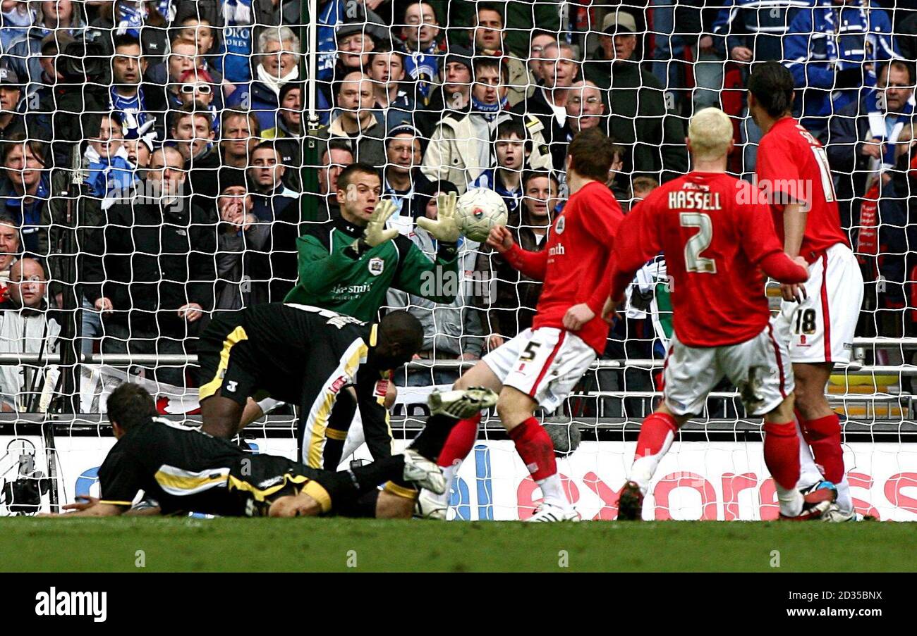 Luke steele hi-res stock photography and images - Alamy