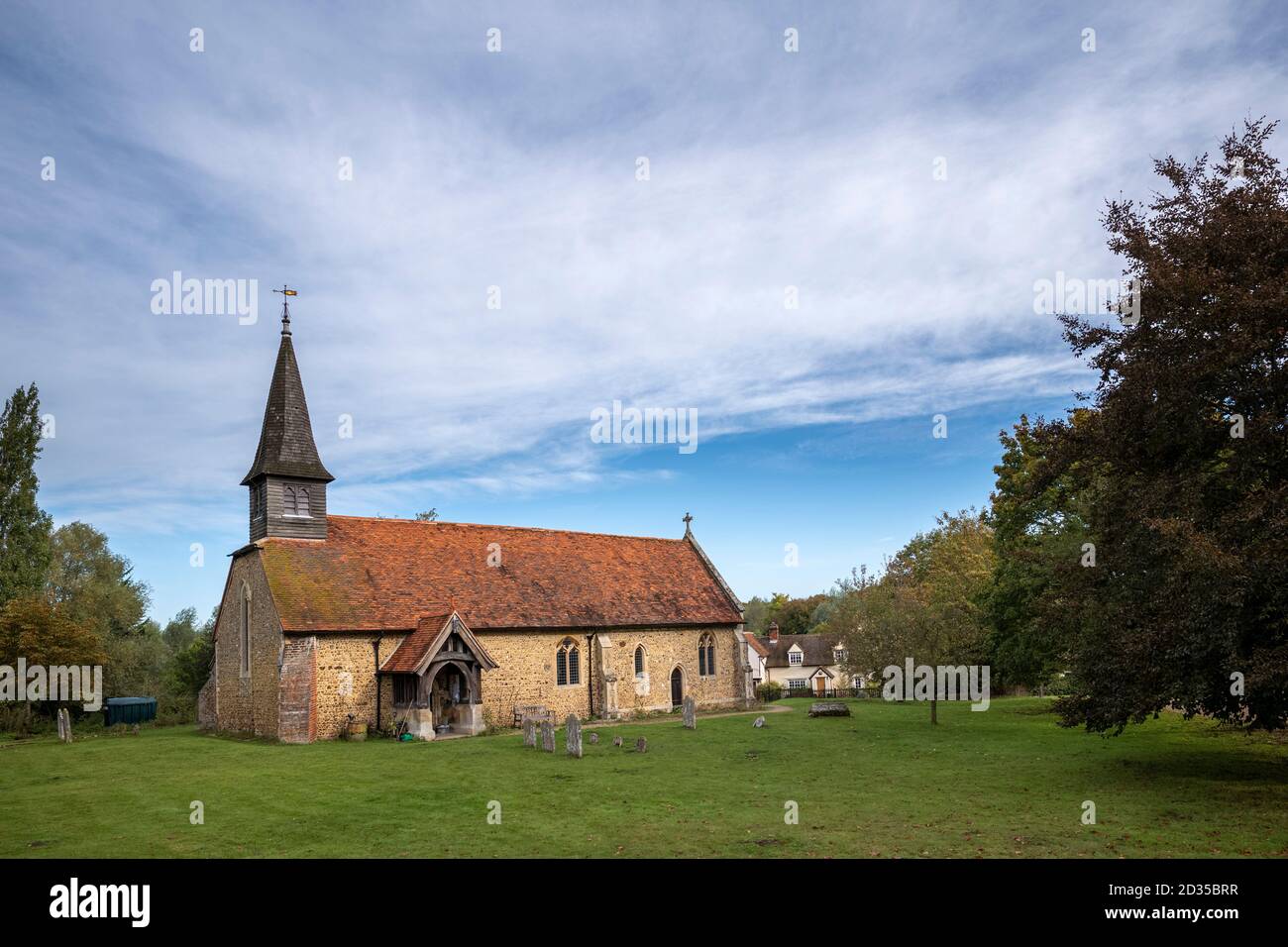 Little country church hi-res stock photography and images - Alamy