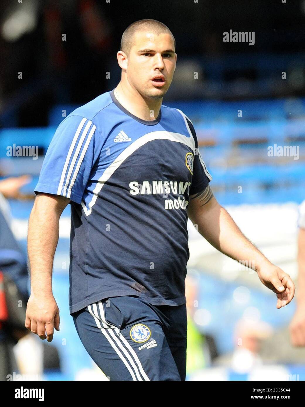 Chelsea Groundsman involved in a altercation with Manchester United's ...