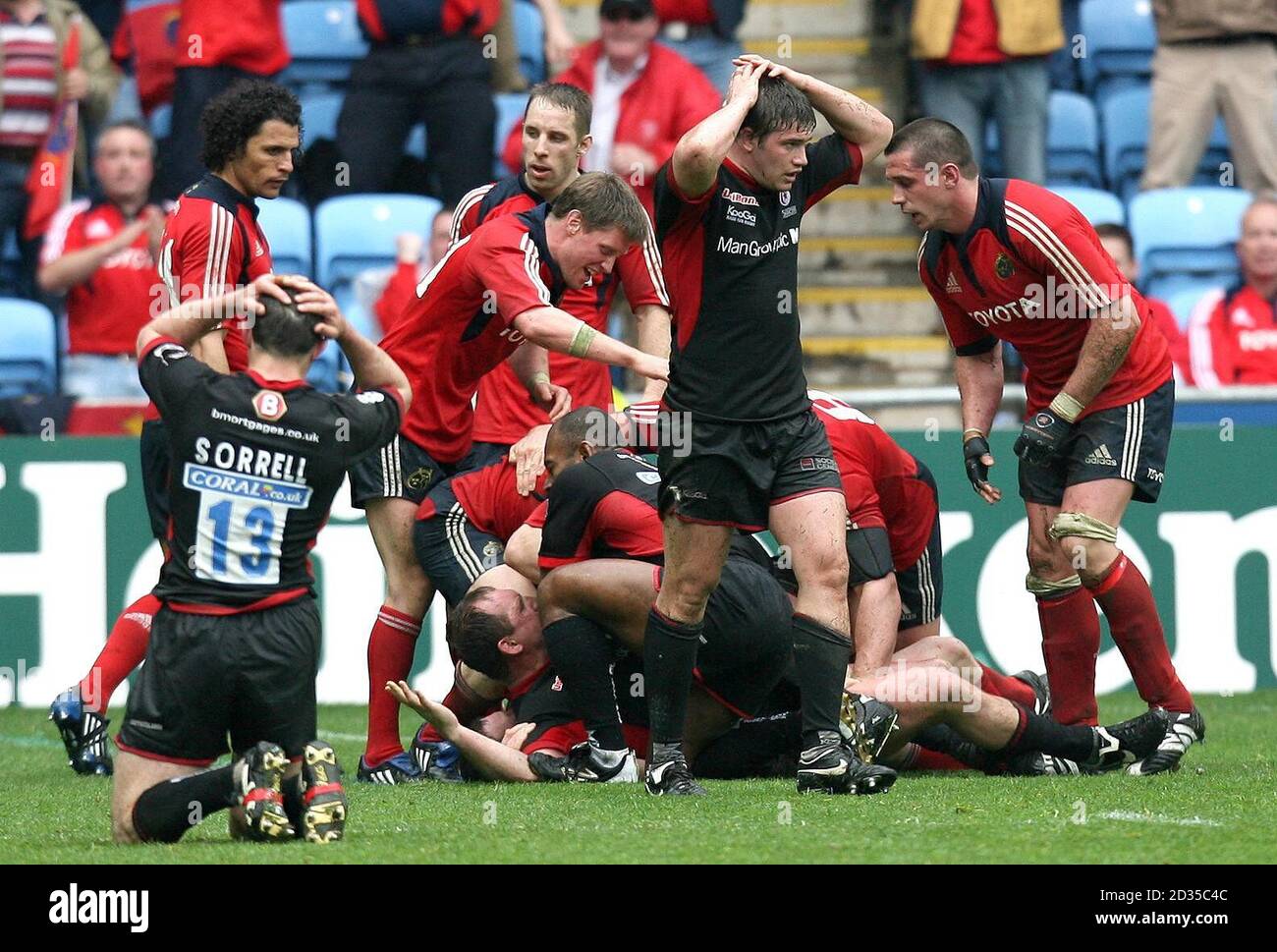 Adam powell show hi-res stock photography and images - Alamy