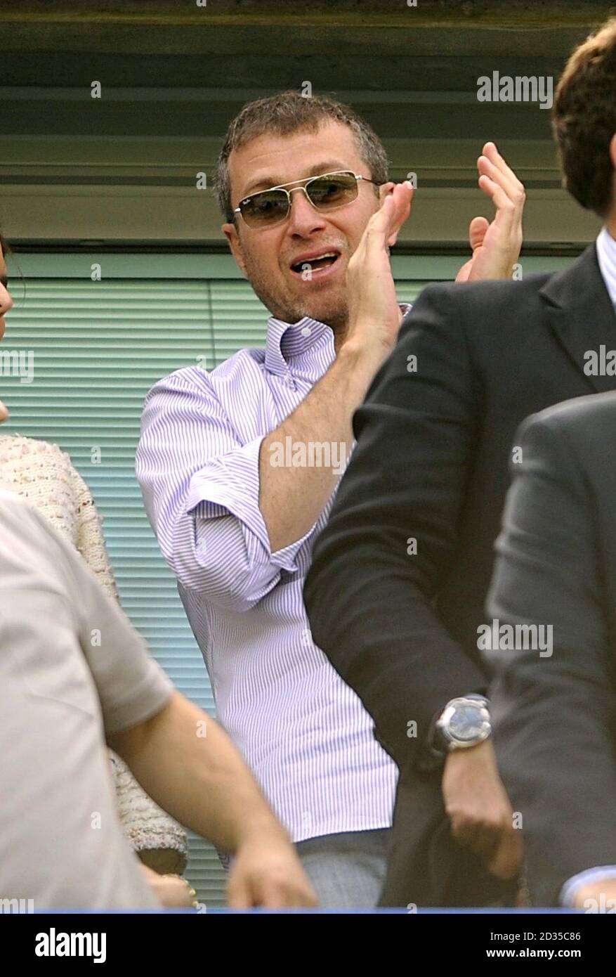 Chelsea owner Roman Abramovich in the stands Stock Photo - Alamy