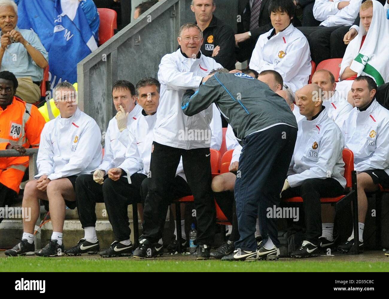 Steve bruce alex ferguson hi-res stock photography and images - Alamy