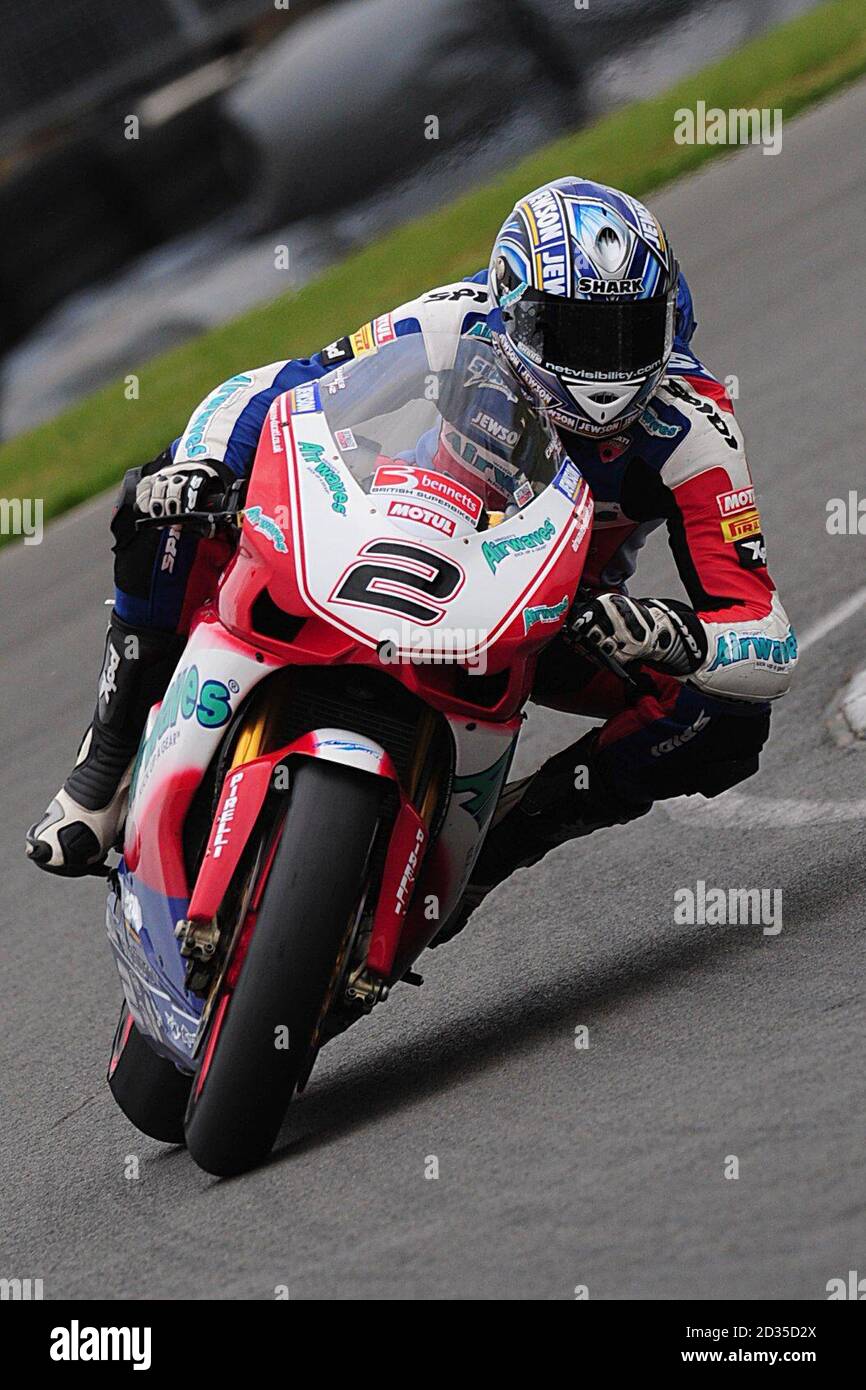 Quay garages gary mason during free practice at donington park hi-res ...