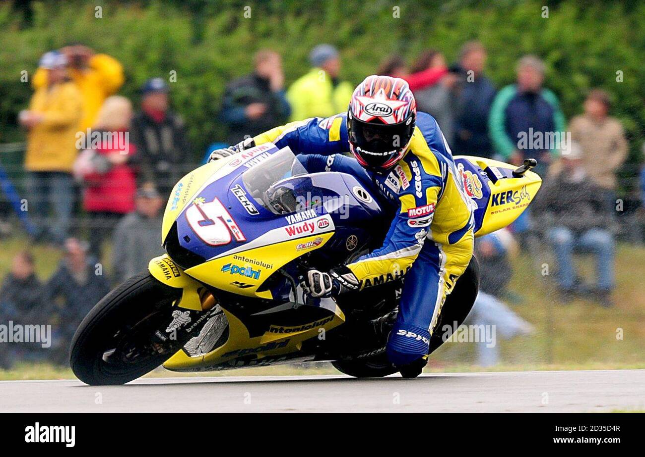 Yamaha's Colin Edwards Stock Photo - Alamy