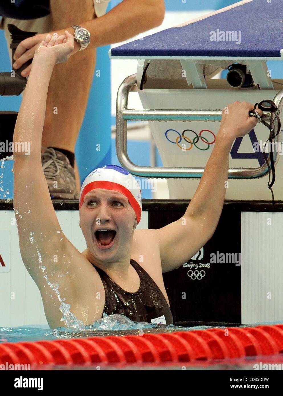 Female swimmer with medal hi-res stock photography and images - Alamy