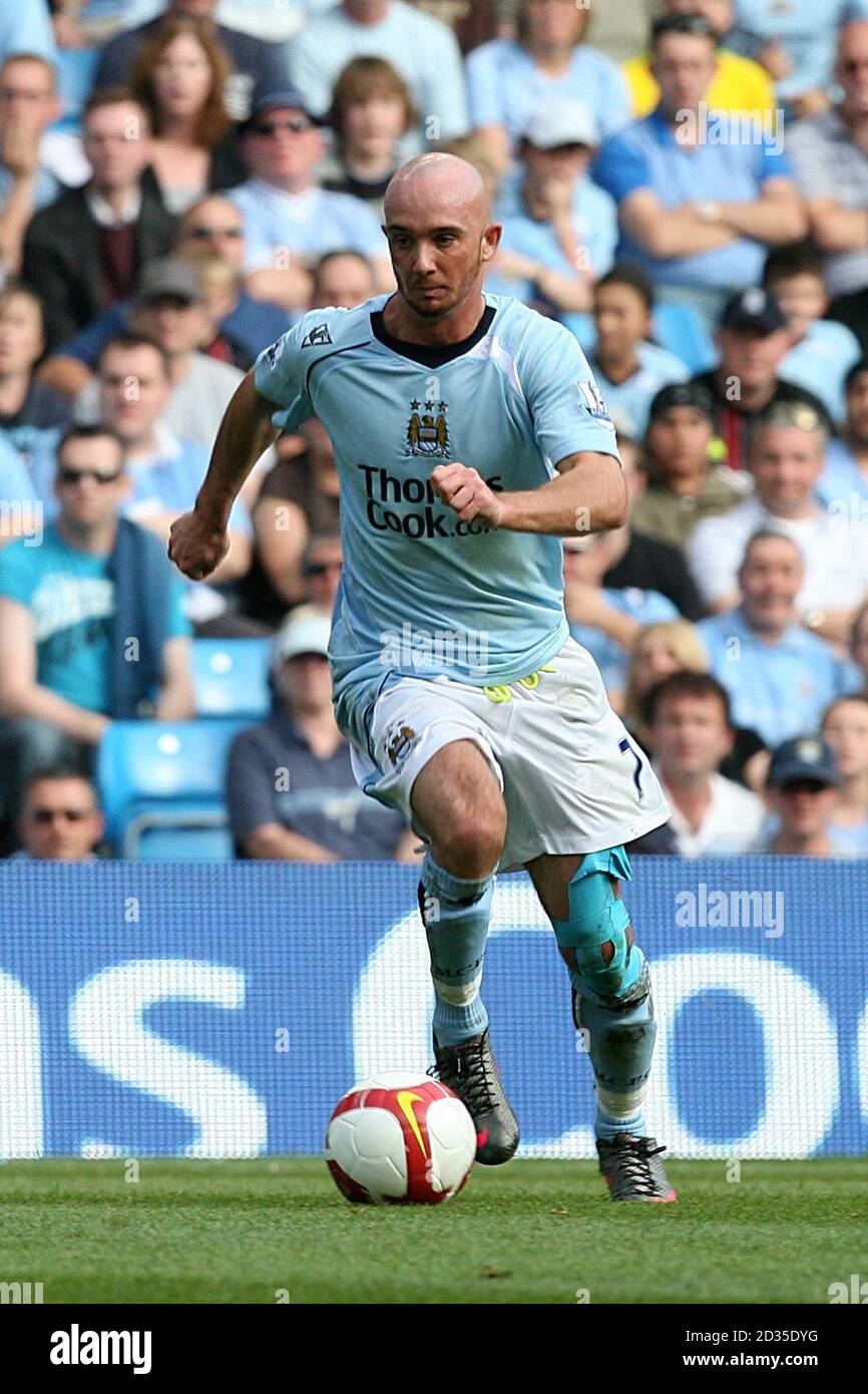 Stephen ireland manchester city hi-res stock photography and images - Alamy