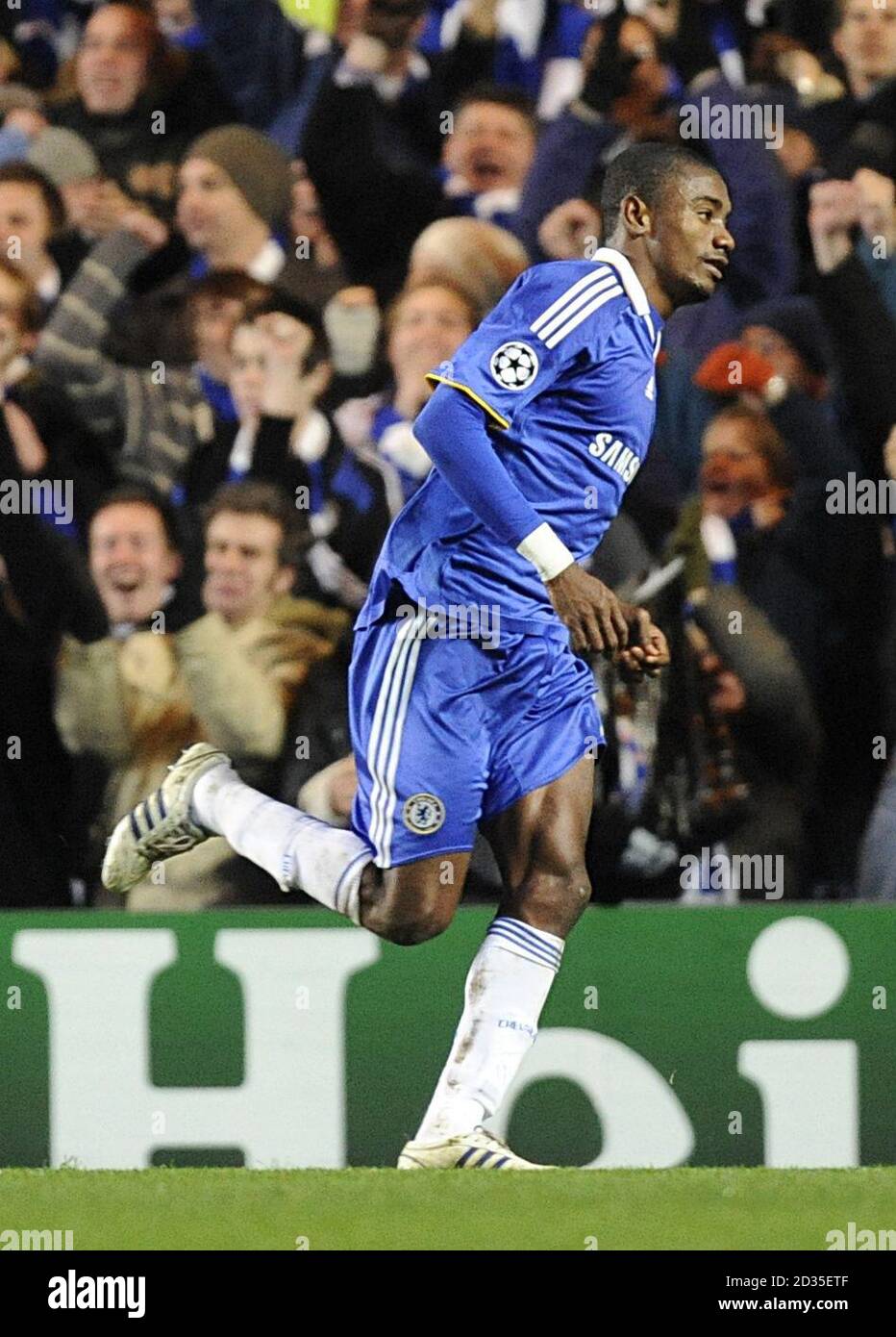 Chelsea's Salomon Kalou celebrates after scoring the first goal Stock ...