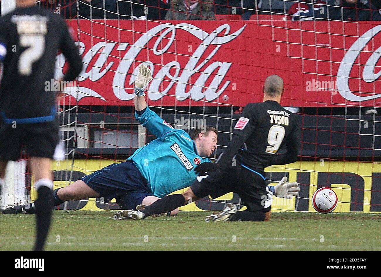 Nottingham Forest's Nathan Tyson shoots past Charlton Athletic ...