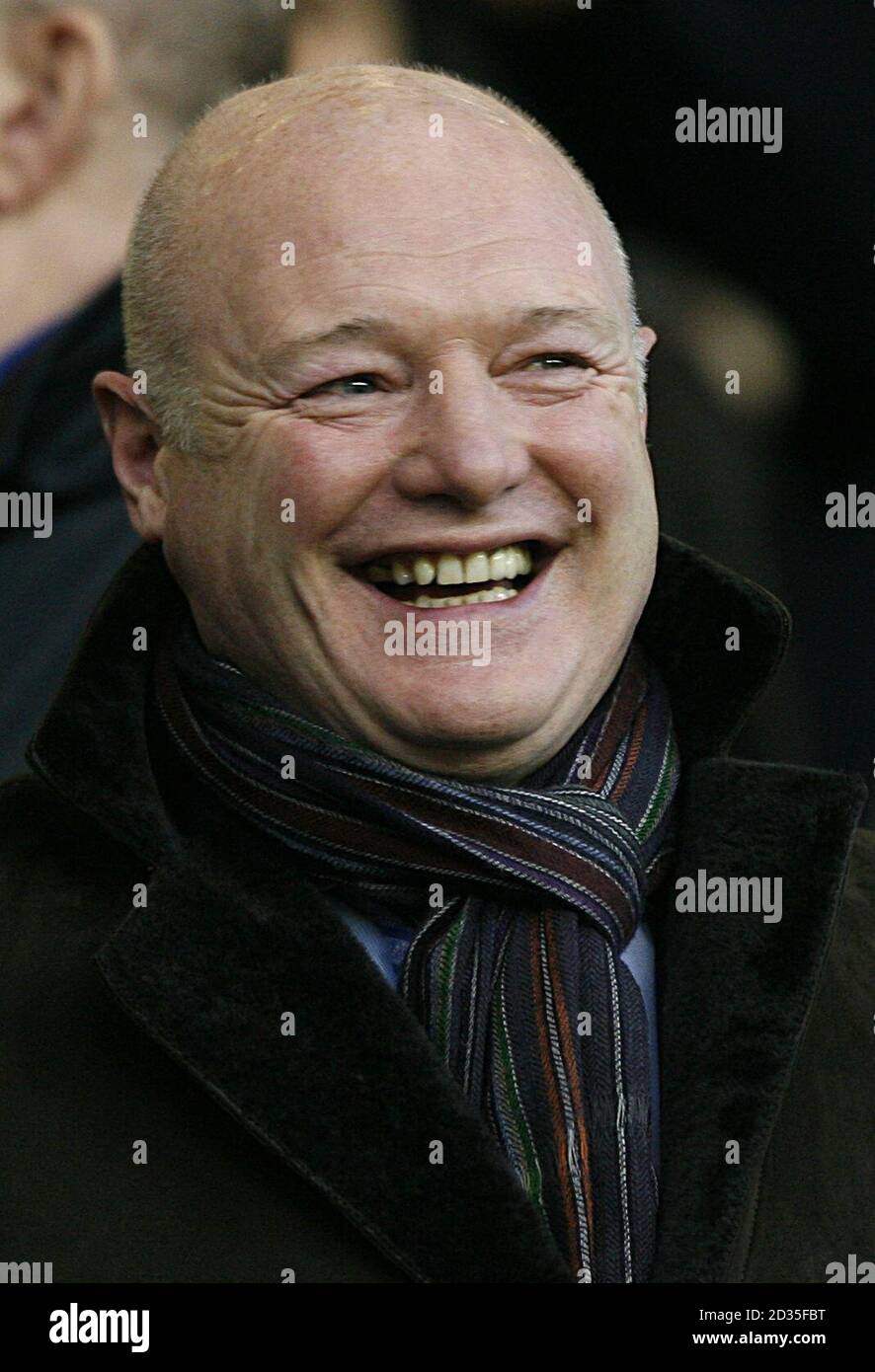 Chelseas chief executive peter kenyon in the stands hi-res stock ...