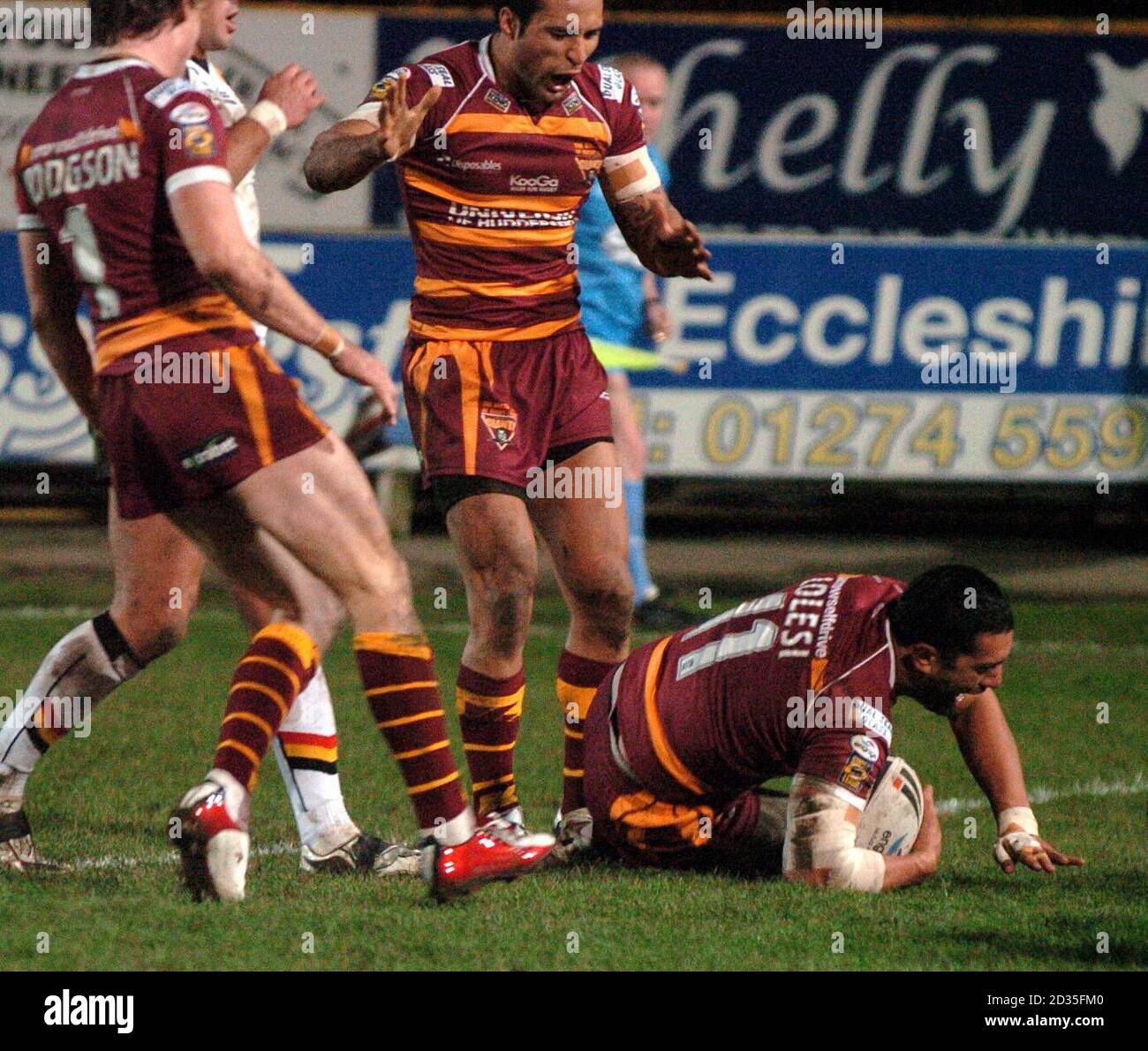 Rugbyl bradford action scoring mangnb hi-res stock photography and ...