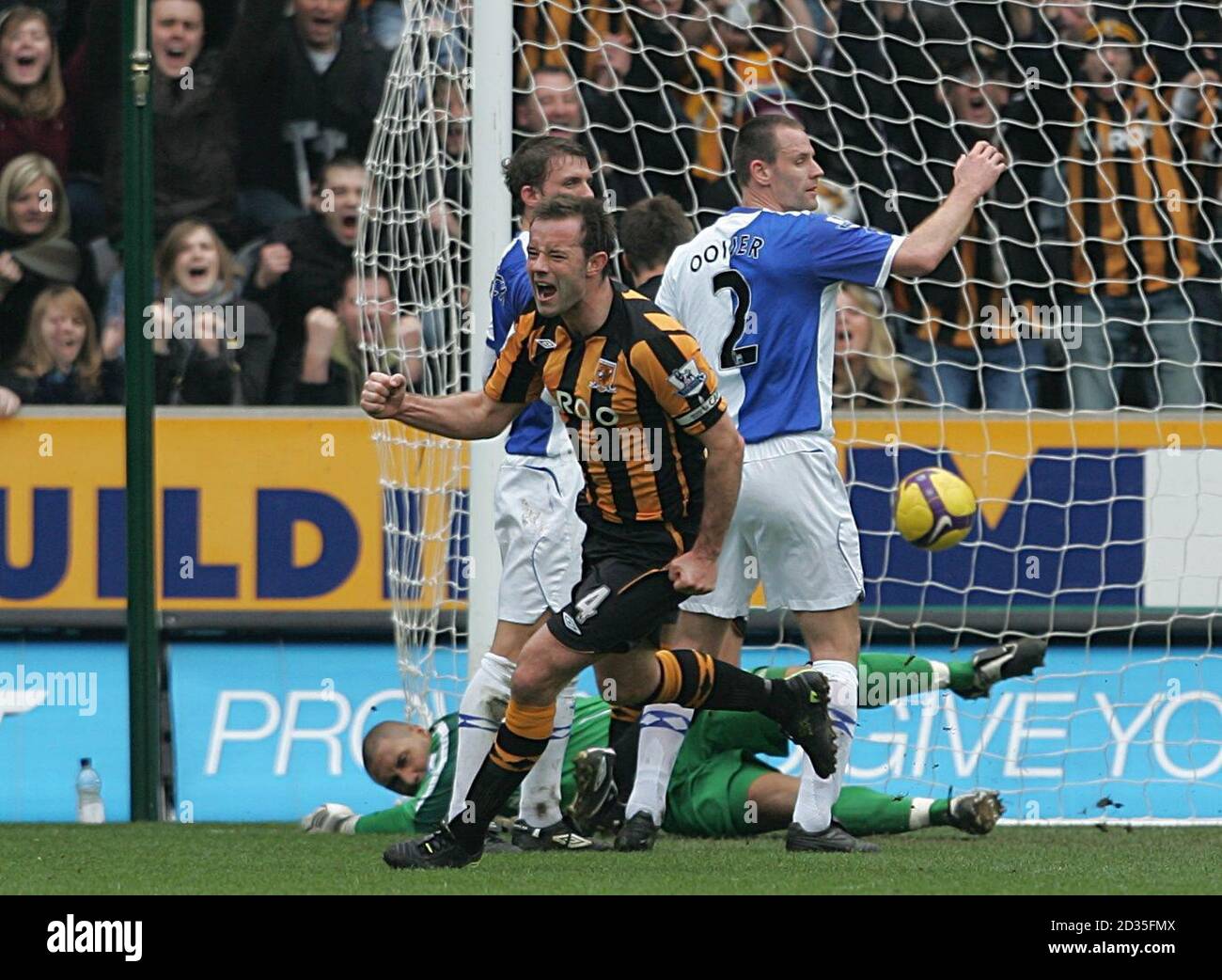 Hull City's Ian Ashbee (centre) celebrates after scoring their first ...