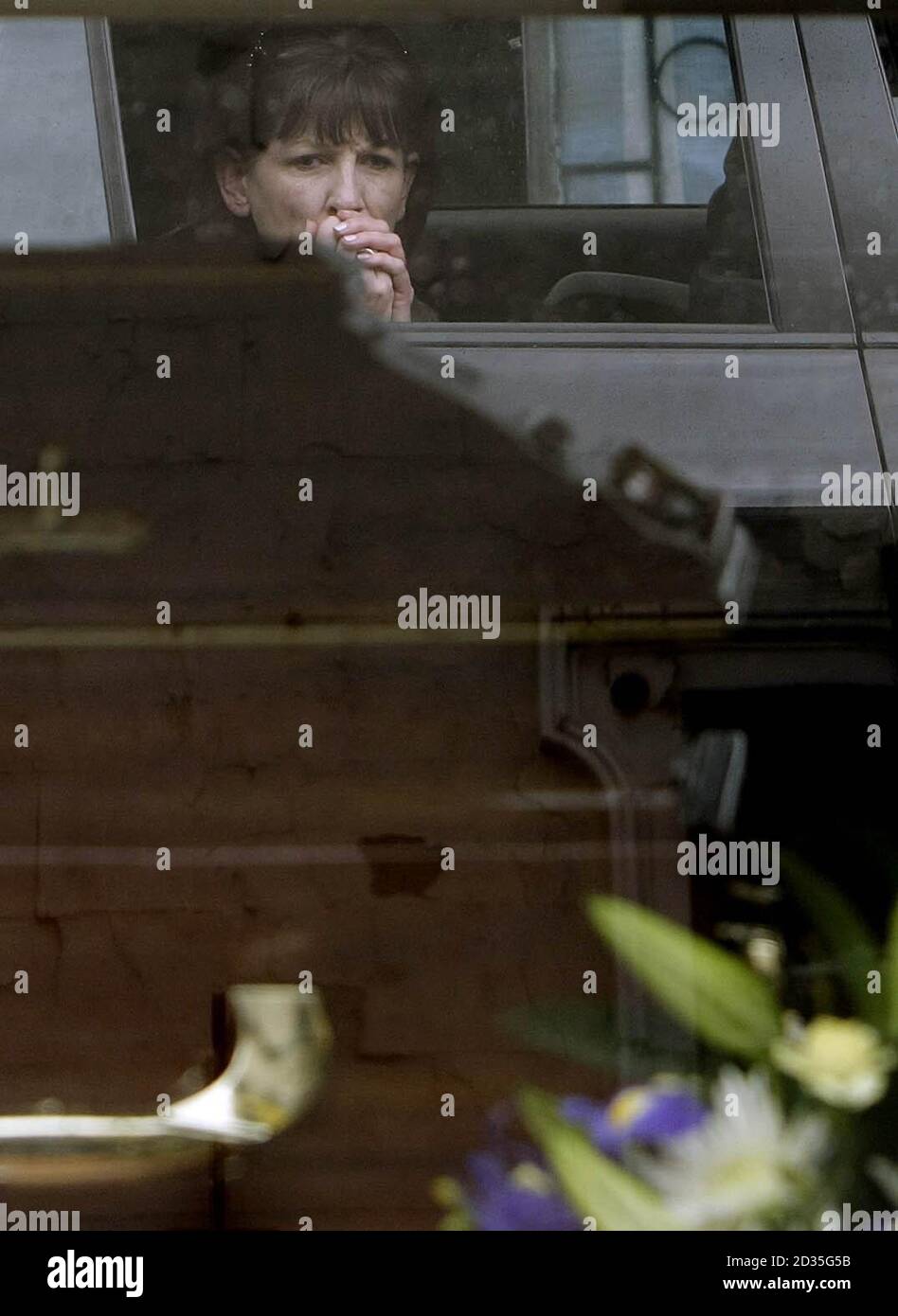 Dead woman and casket hi-res stock photography and images - Alamy