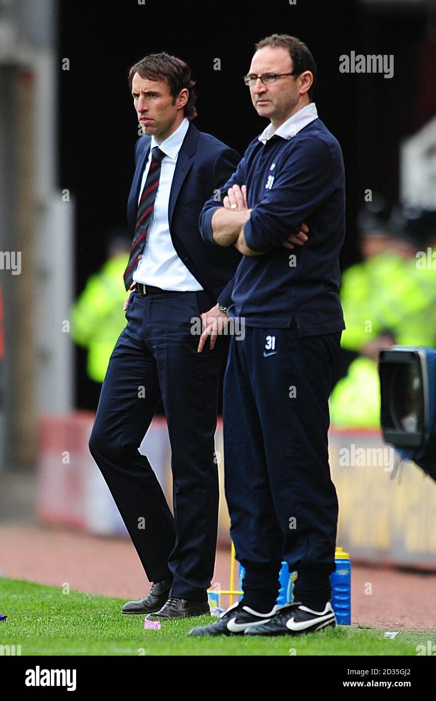 Aston Villa manager Martin O'Neill (right) and Middlesbrough manager ...