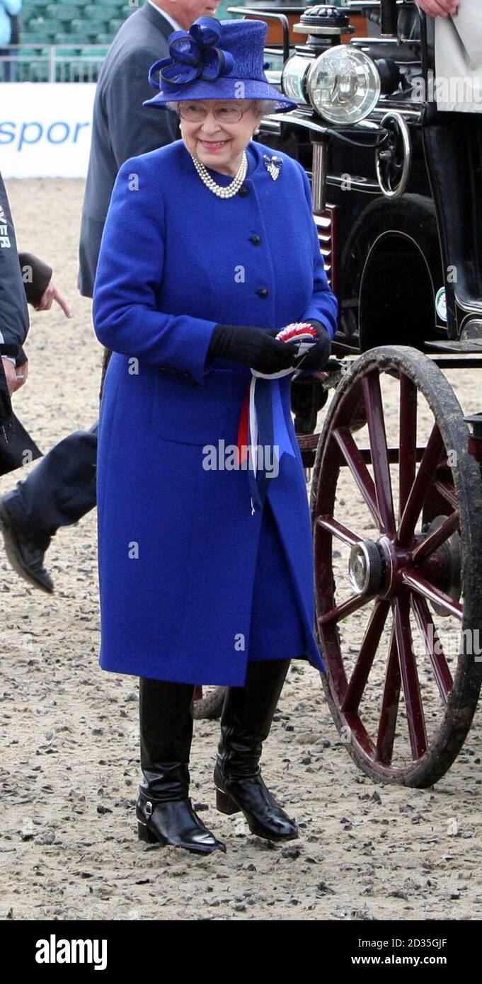 Queen Elizabeth II presents awards in the Land Rover International ...
