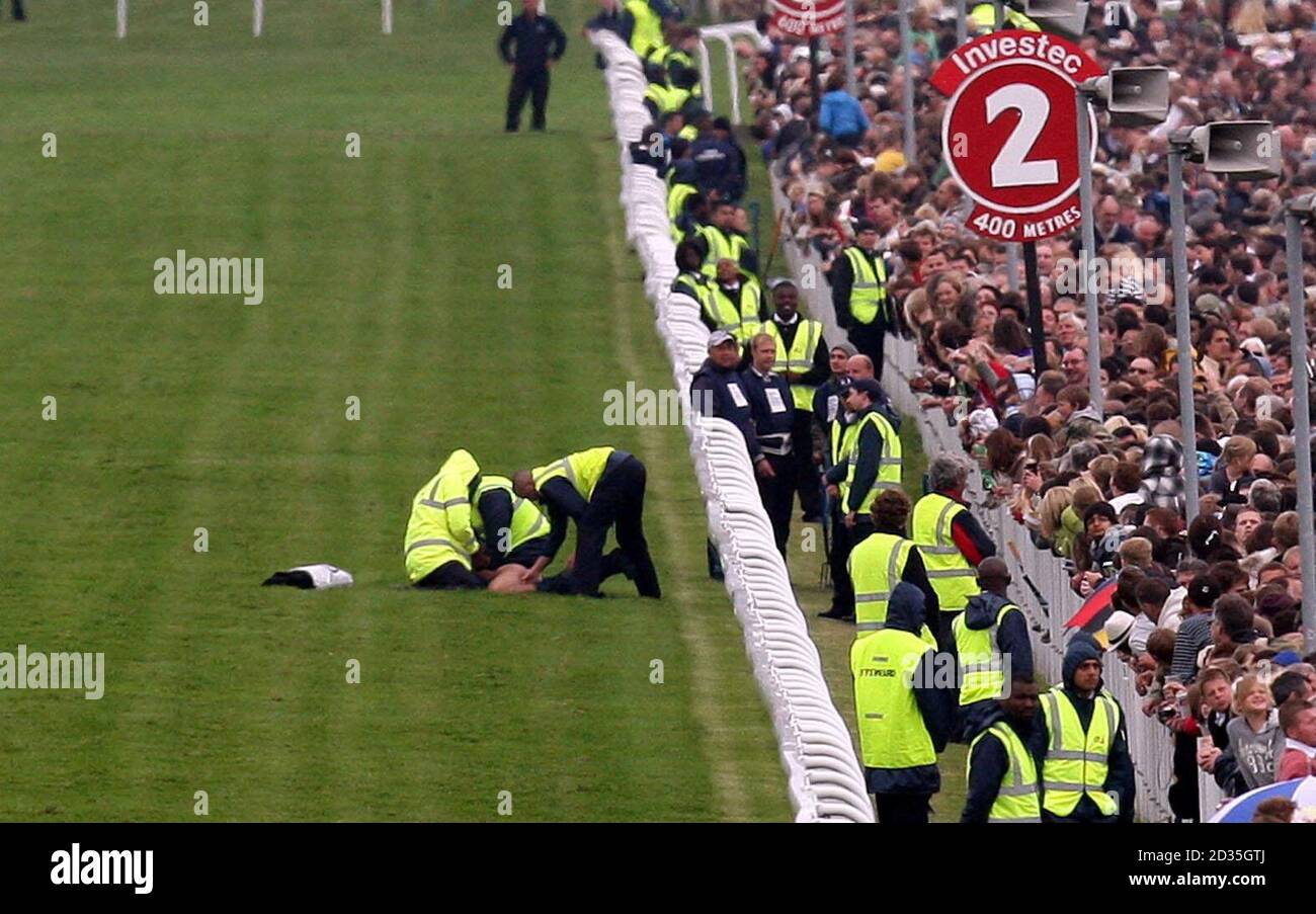 Epsom streaker hi-res stock photography and images - Alamy